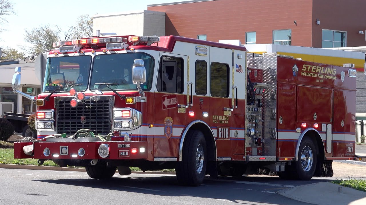 Sterling Volunteer Fire Company Engine 611B Responding - YouTube