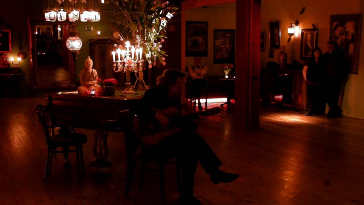 Paco Liana, Geburtstagsständchen im Tangoloft Berlin - YouTube