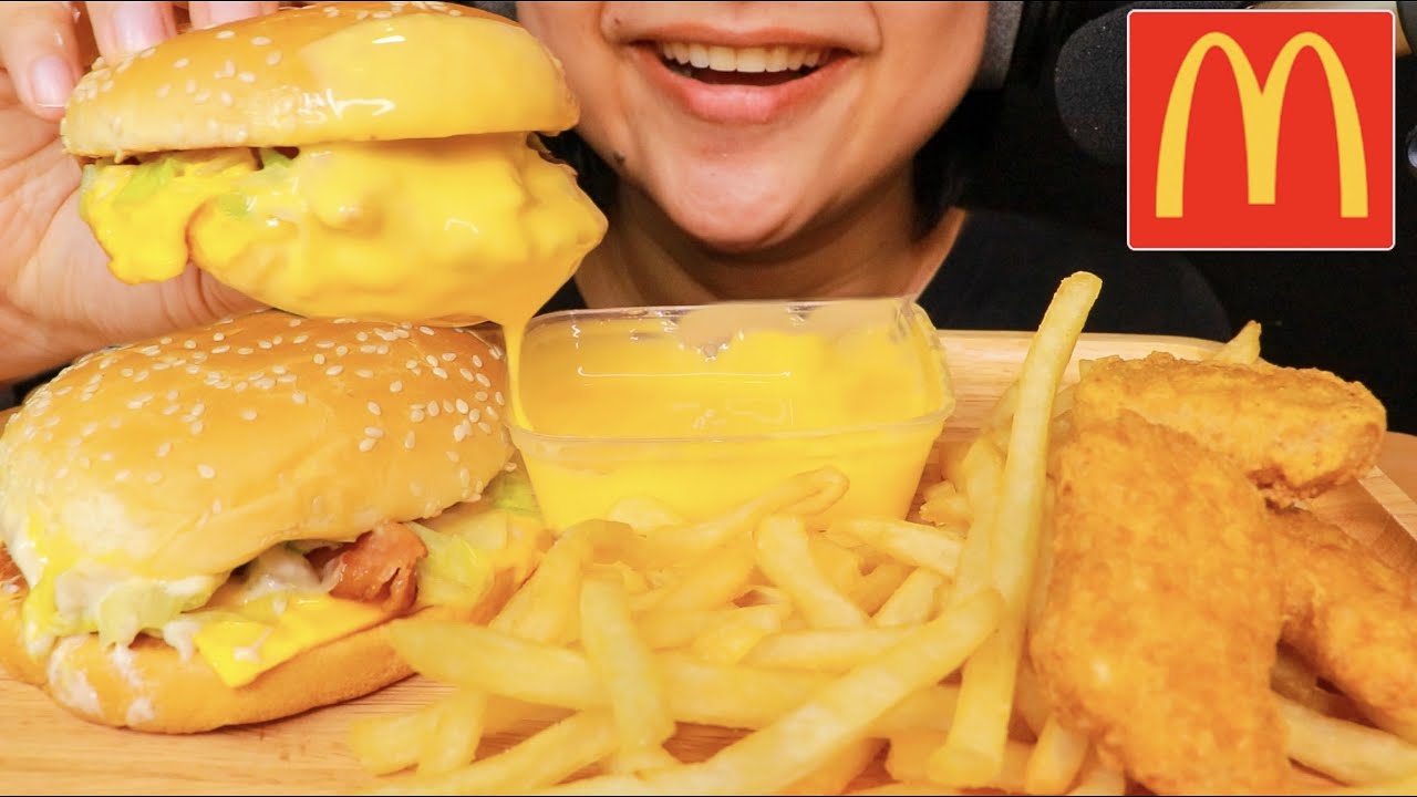 ASMR MCDONALD’S CHEESY BACON DUNK WITH NUGGETS MUKBANG QUNFOHEATS - YouTube