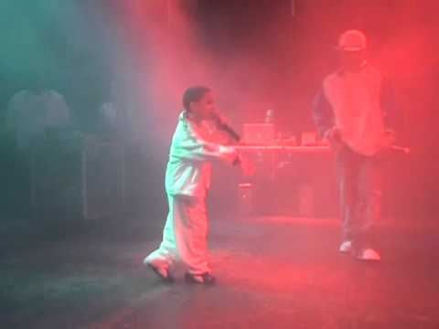 MIGUELITO EN SU PRIMERA PRESENTACION COMO CANTANTE EN 2006 - YouTube