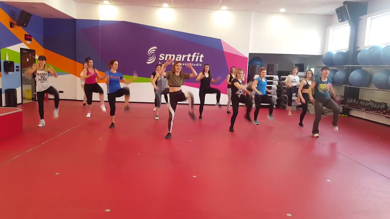 "FIREBALL" by Pitbull ft John Ryan | Cardio Dance with Claudia - YouTube