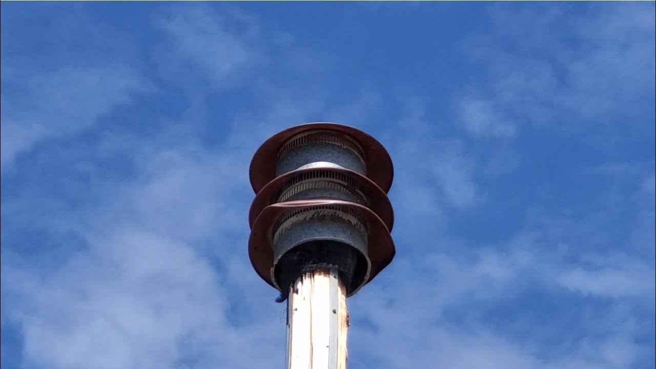 Federal Signal model 2 fire siren tour in Interior, SD - YouTube