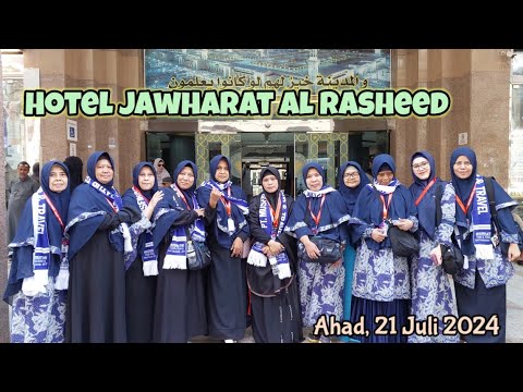 Jamaah Umrah tiba di Hotel Jawharat al Rasheed Madinah - YouTube