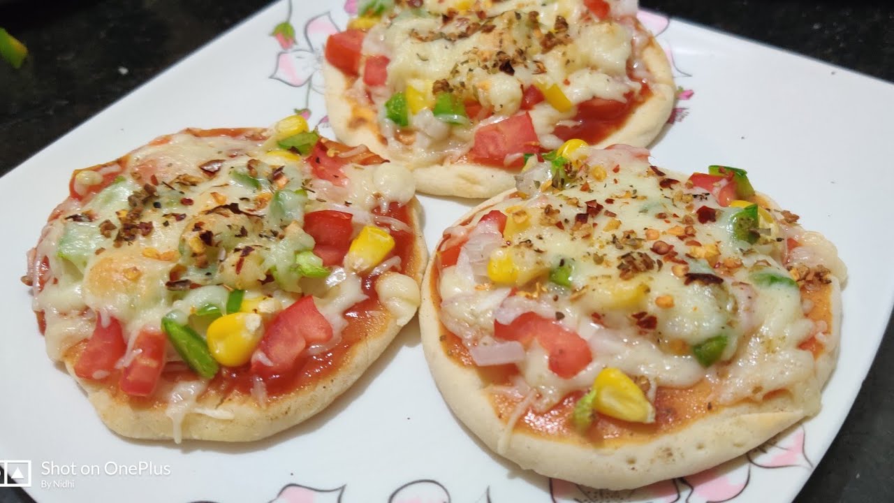 Mini Pizza Recipe | Kids Special | Veg. Pizza Recipe | Homemade Pizza ...