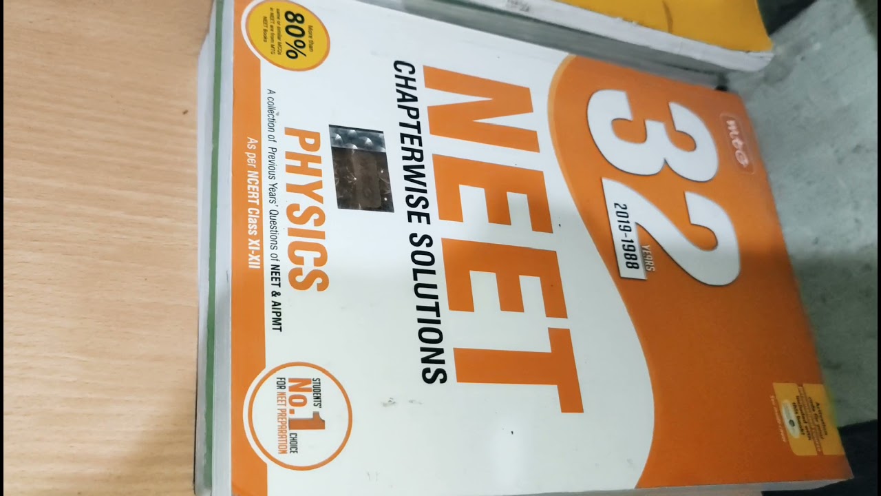 ROOM TOUR OF A NEET ASPIRANT || NEET 2021 || MY ROOM TOUR - YouTube