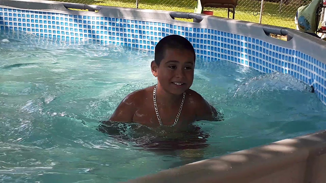 Pool party - YouTube