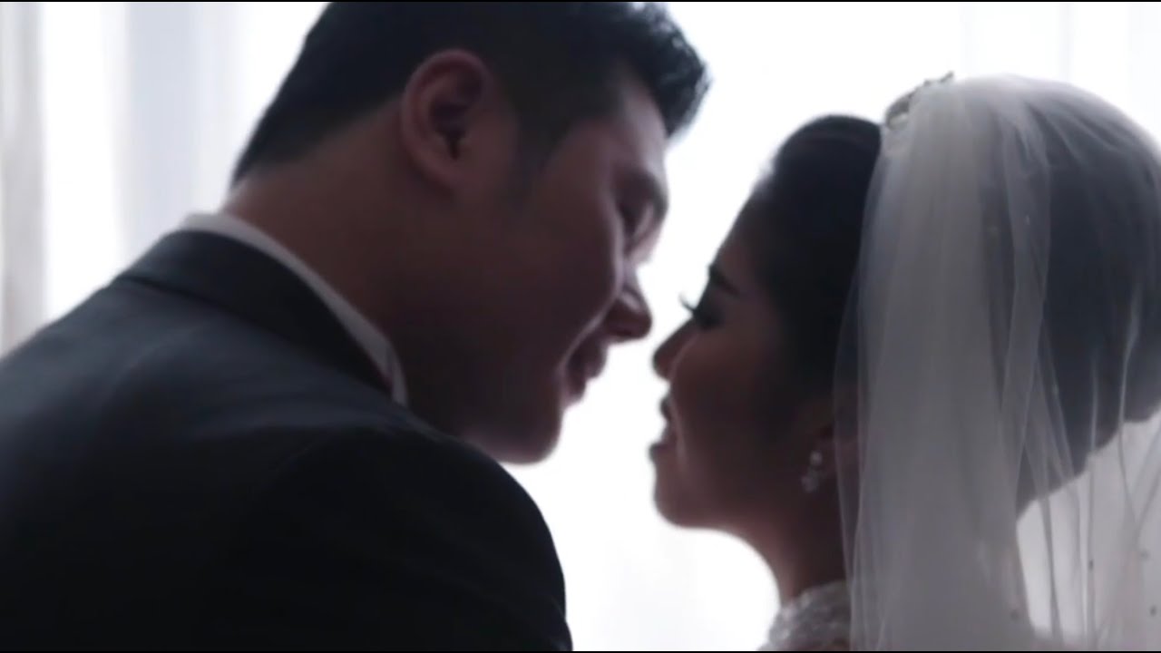 SDE | Vicky + Olivia - YouTube