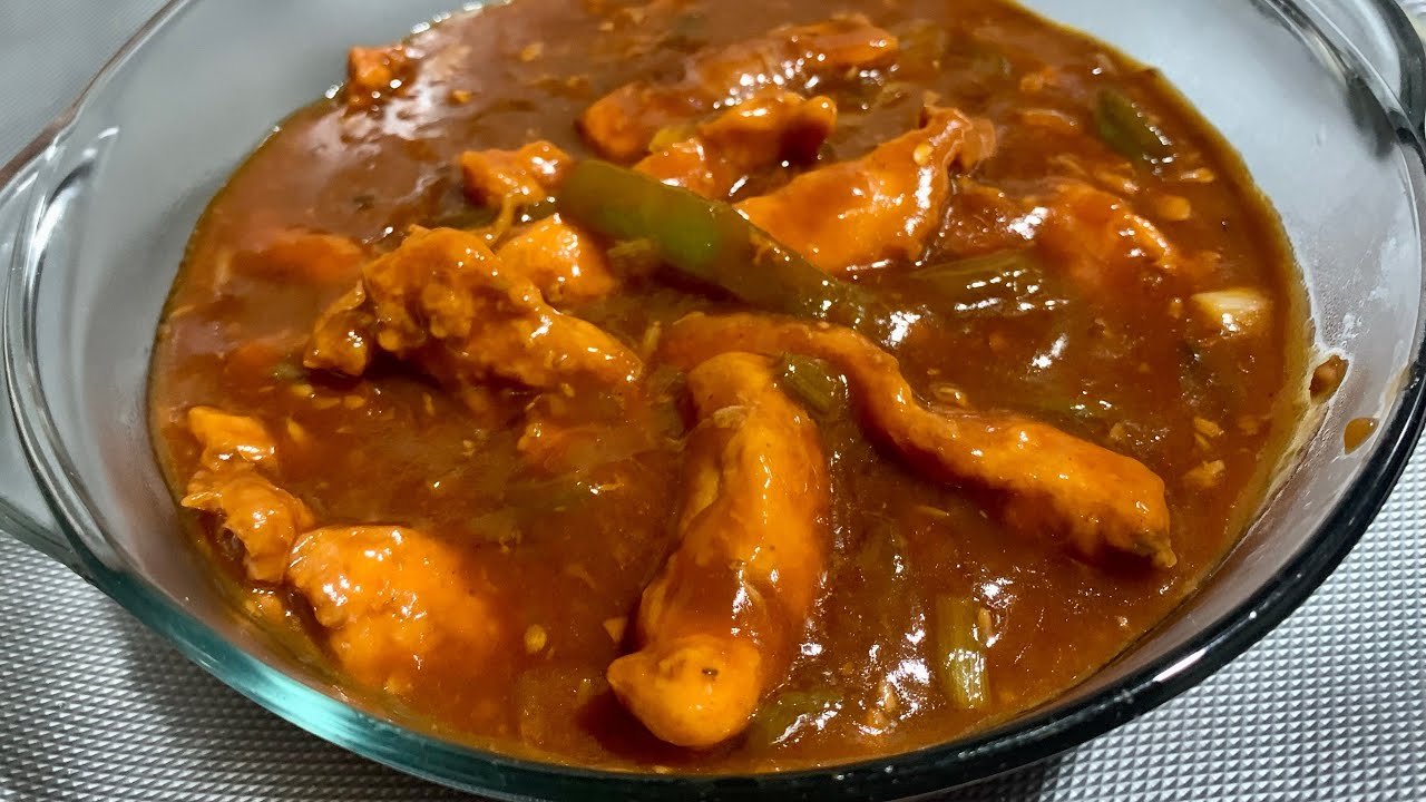 Shredded Chicken in Red Sauce Recipe - Roohi's CookBook - YouTube