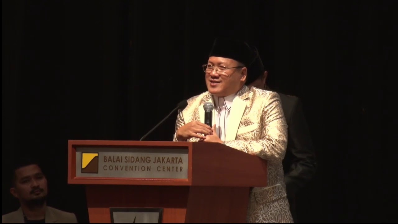 KH. Agus Darmawan-REUNI HAJI 1440 H Arminareka Perdana - YouTube