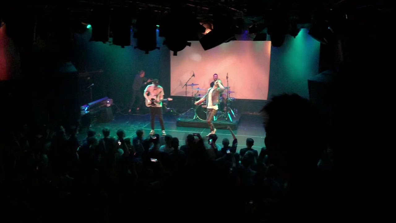 Fox Stevenson Live - Anyone Out There (VIP) - YouTube