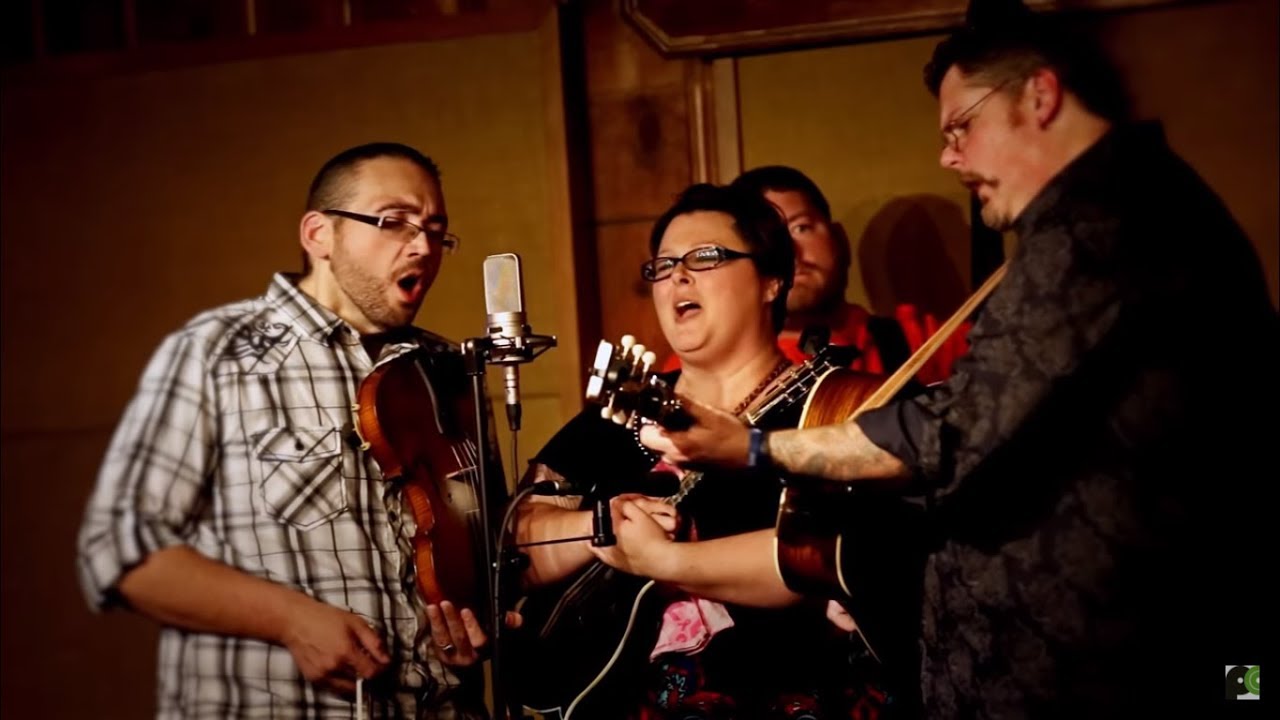 Blue Mafia - "He's in Control" (Live) - YouTube