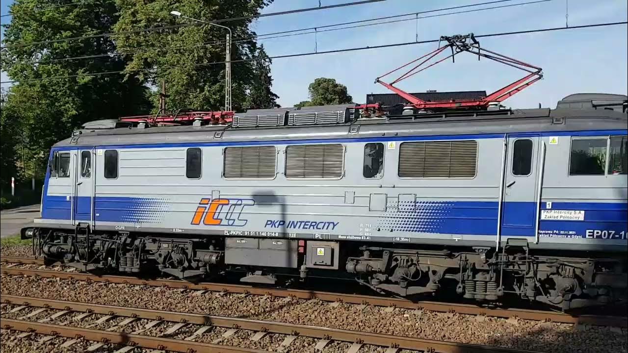EP07 pociąg IC HALNY relacji Zakopane-Bydgoszcz Głowna przelot przez Zabłocie - YouTube