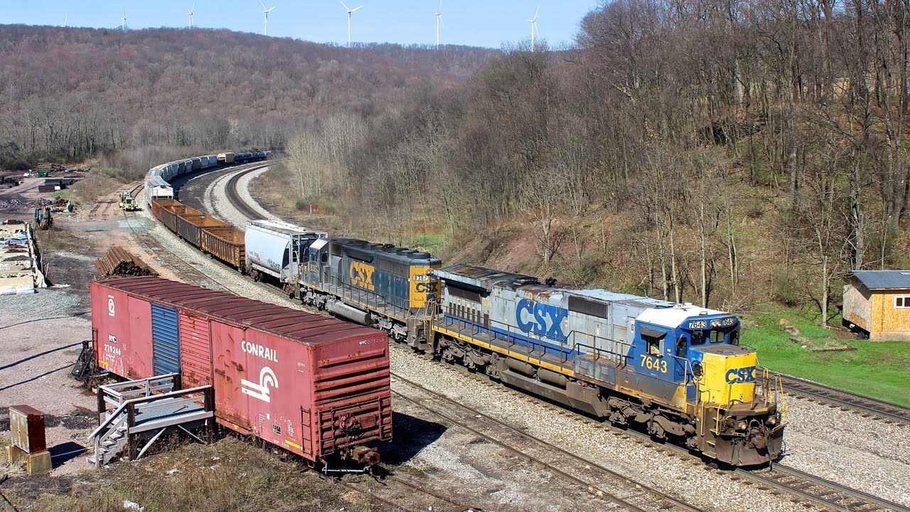 Q394 Cuts Its Helper At The Summit - Sand Patch PA - YouTube