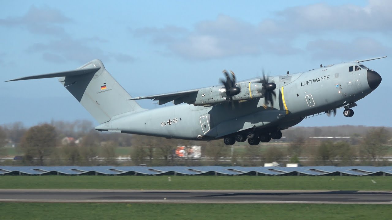 Luftwaffe Airbus A400M Landing & Take Off Rotterdam Airport - YouTube