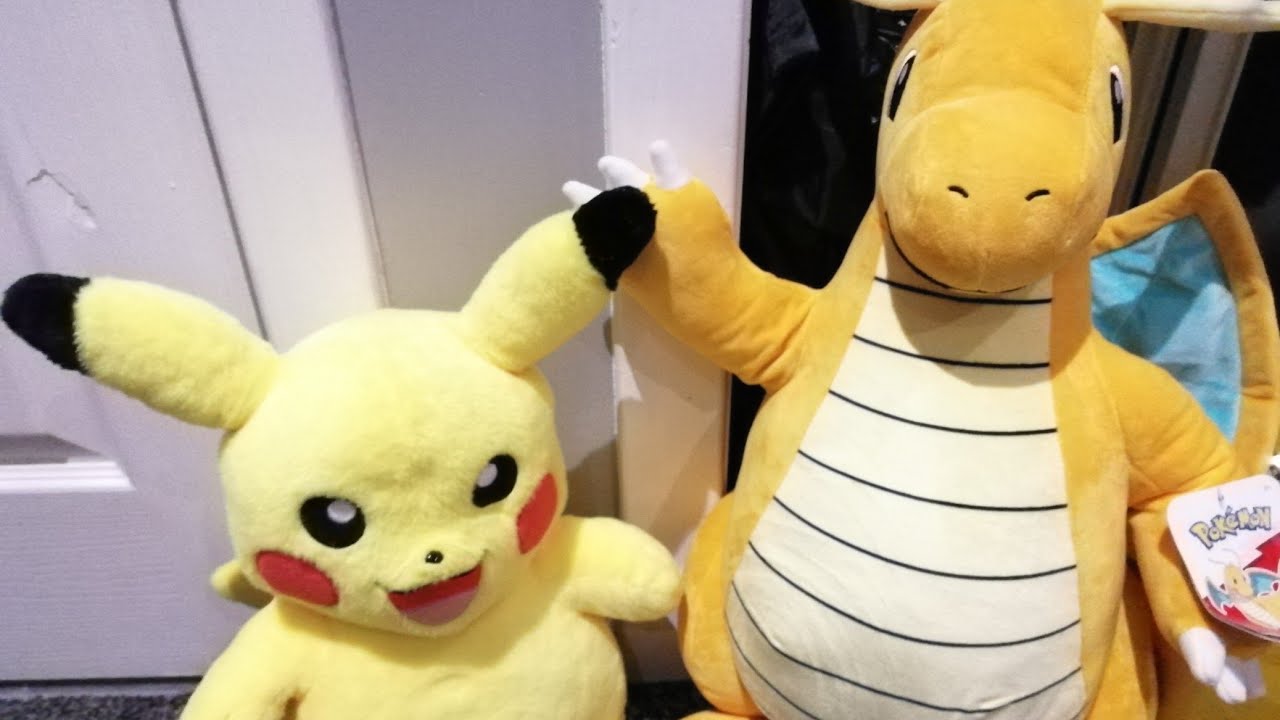 Dragonite VS Pikachu - YouTube