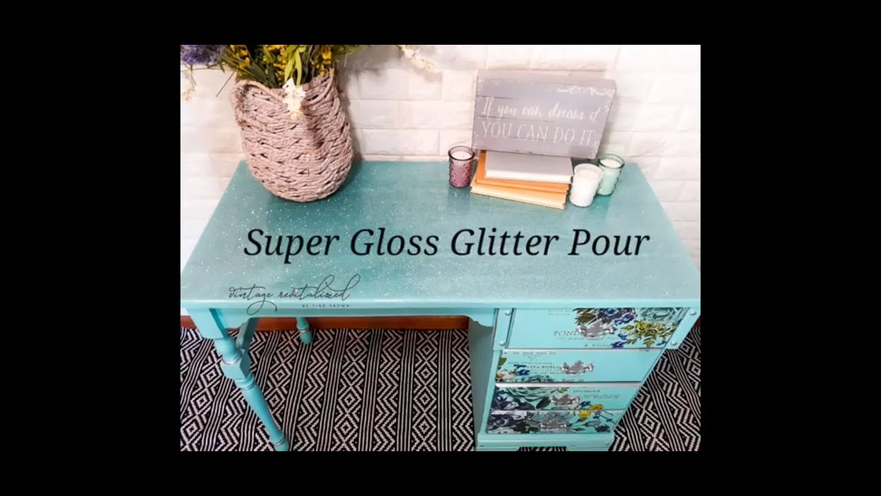 Resin Glitter Pour Tutorial - YouTube