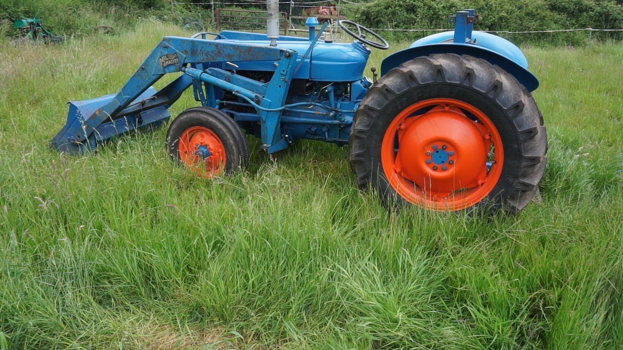 Dexta loader going up. - YouTube