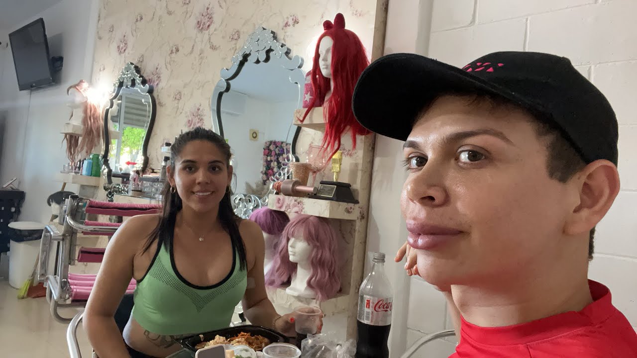 Trixy Star - comiendo con Monse - YouTube