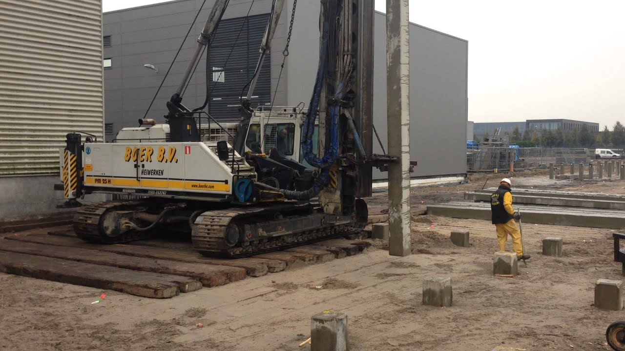 Piledriving by Junttan PM25 - YouTube