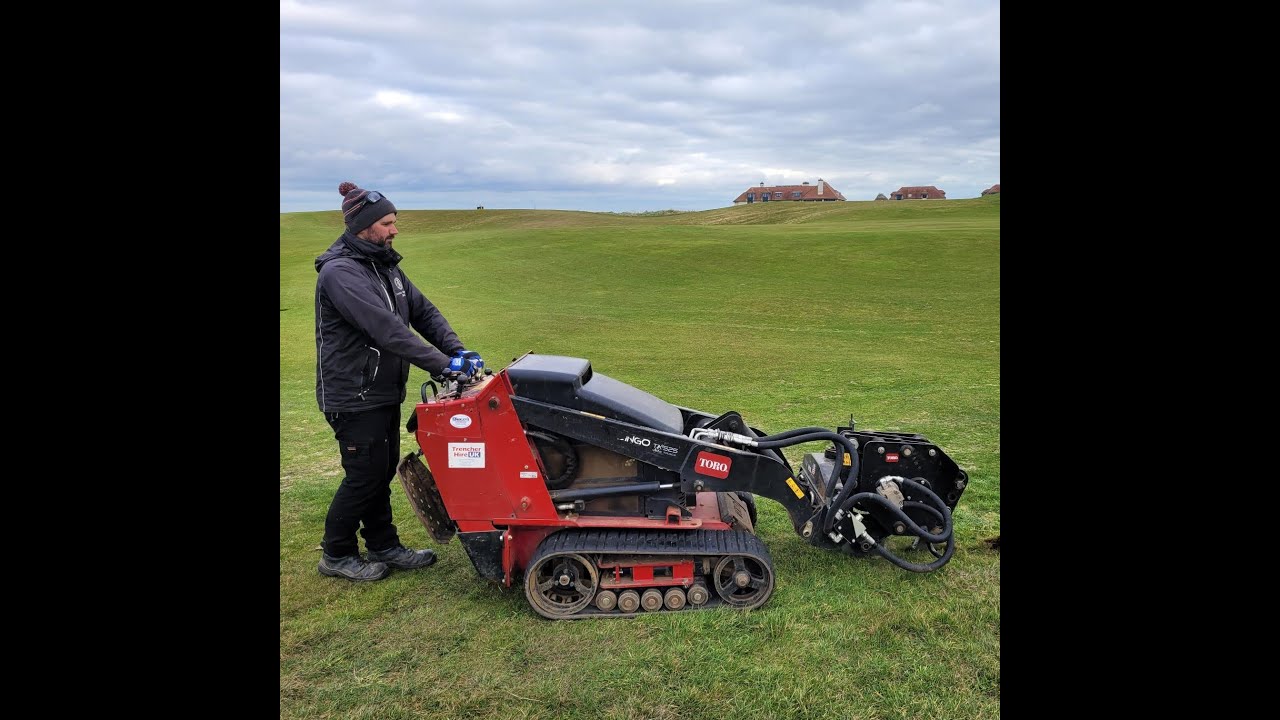 Toro TX525 Dingo (Wide Track) with Vibro Plow Head - YouTube
