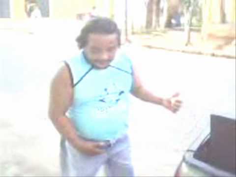 PORCA NUA DANCANDO! (PAPUDINHO)