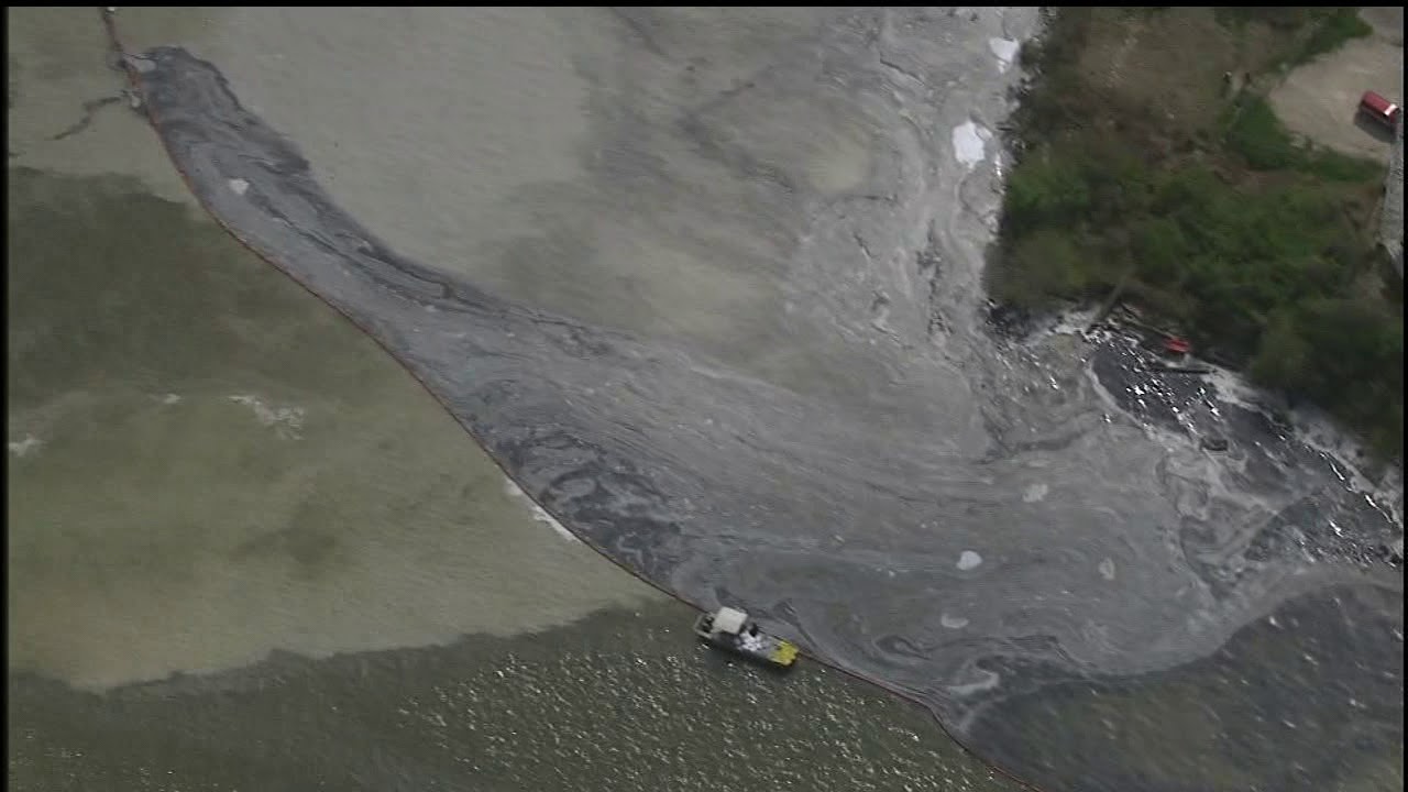 Runoff from ITC fire in Houston Ship Channel - YouTube