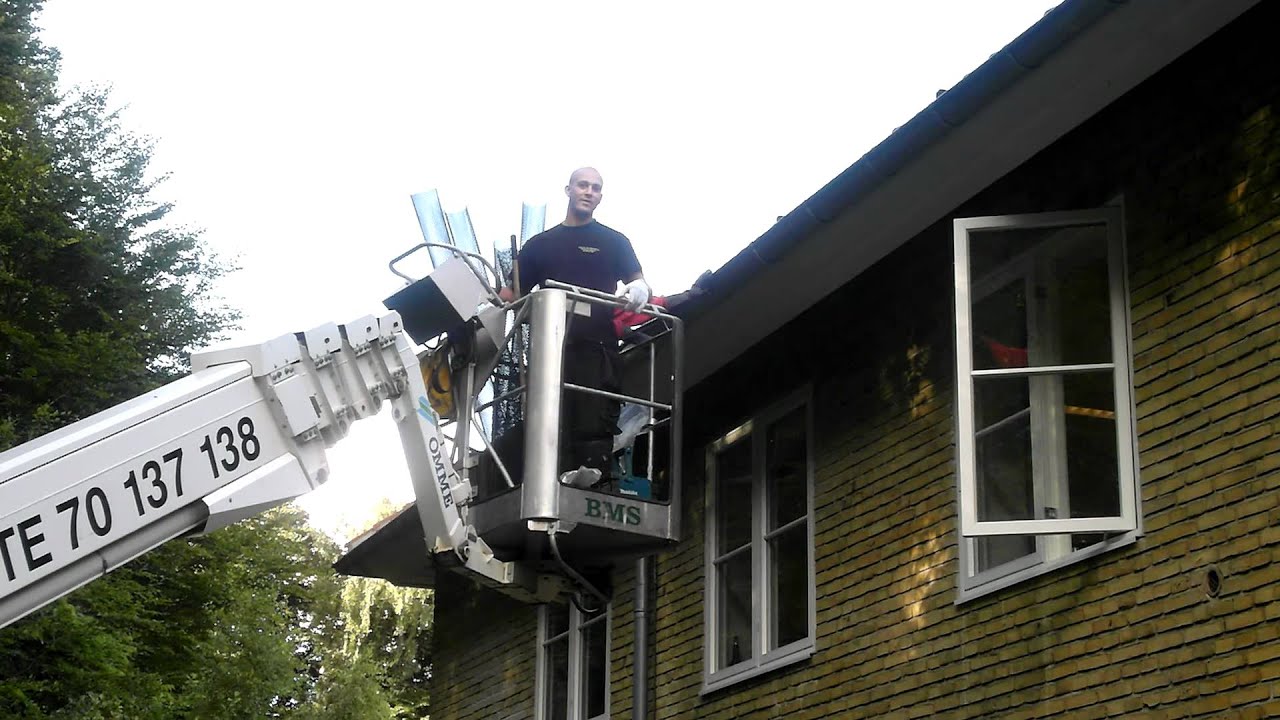 Lift opgave, rense tagrender samt nedlægning af tagrendenet part 1 ...