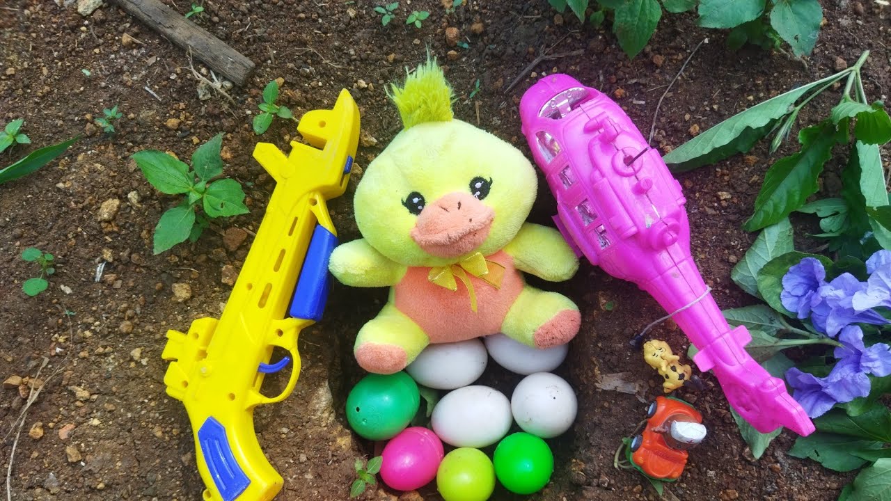 Menemukan Boneka imut Bola Warna Warni Pesawat Jerapah Menemukan monyet ...