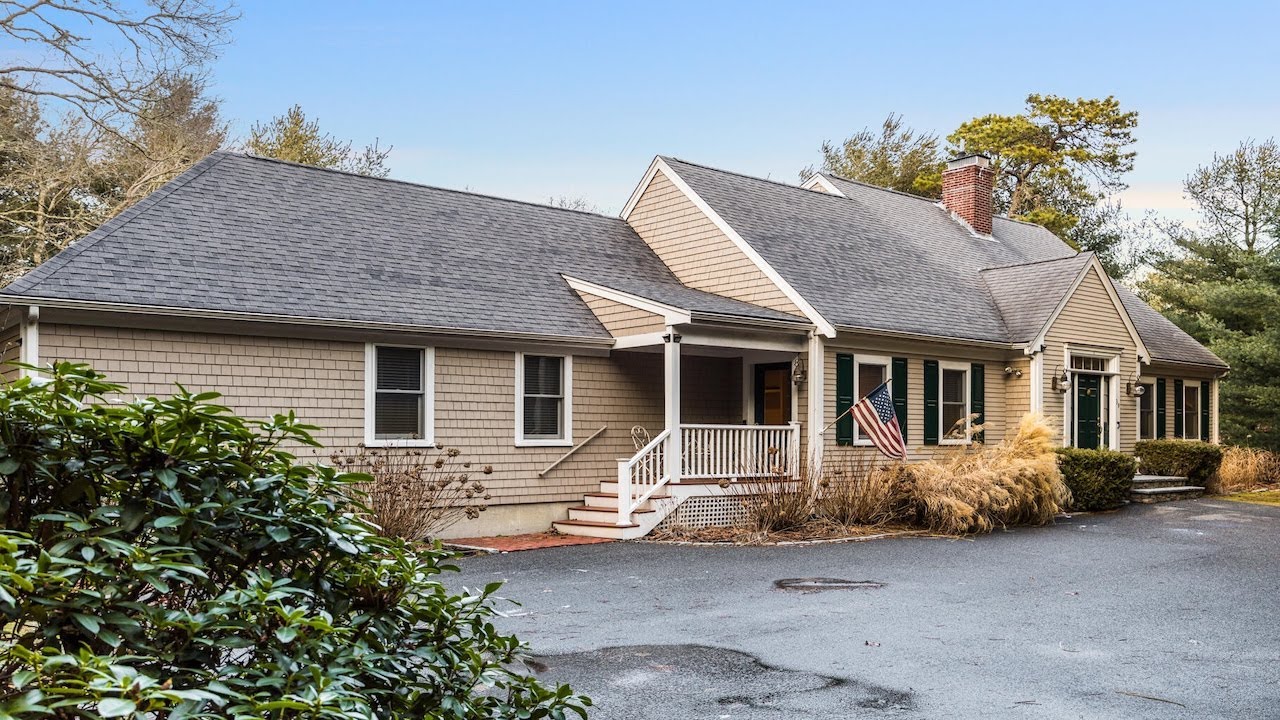 Contemporary Cape With Cathedral Ceilings | Cape Cod, Massachusetts ...