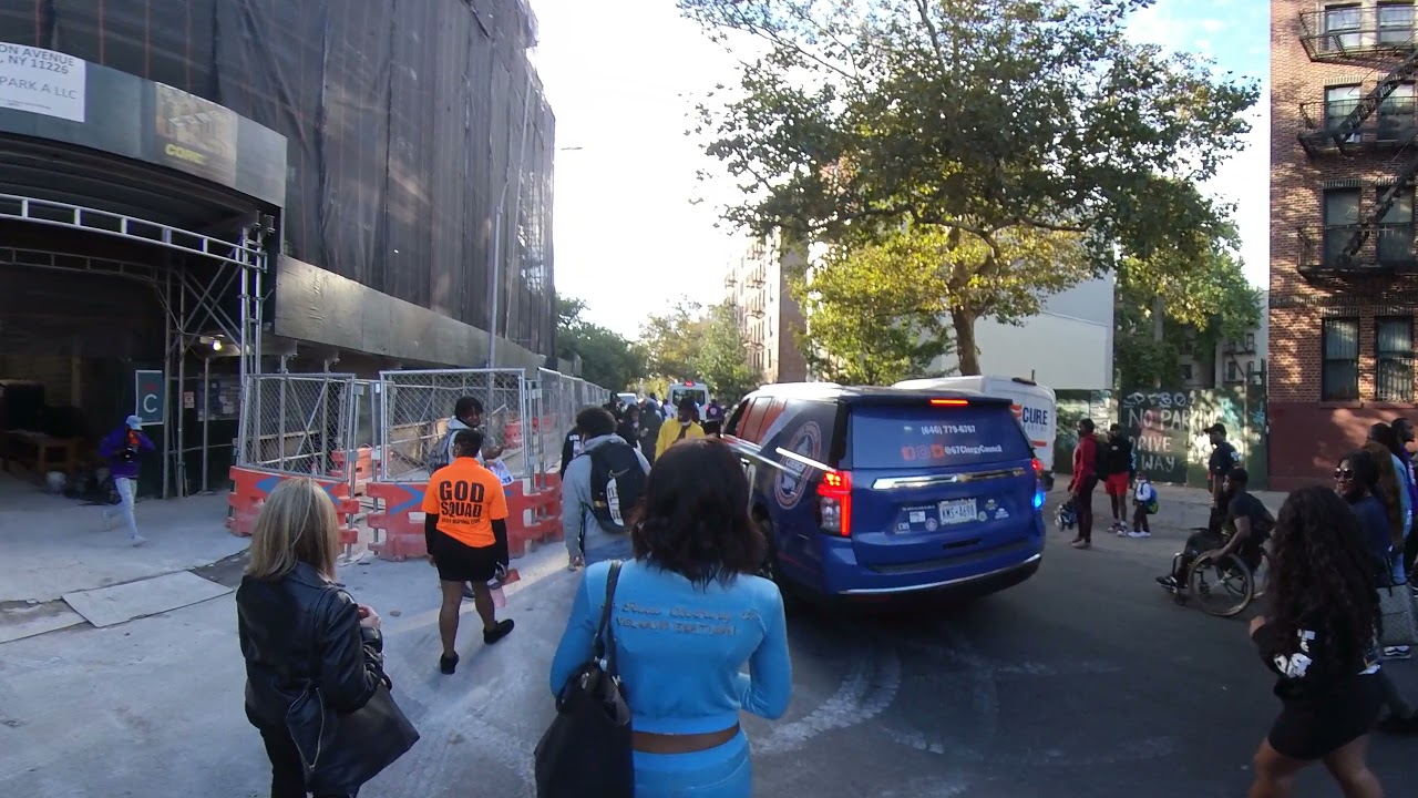 STOP THE GUN VIOLENCE IN 360. VIDEO SPONSORED BY THE BLIZZY CODE. MOVE THE PICTURE WITH YOUR ...