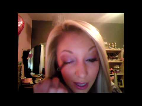 HOW TO - AIW Chessur Cat Eyeshadow TUTORIAL - YouTube
