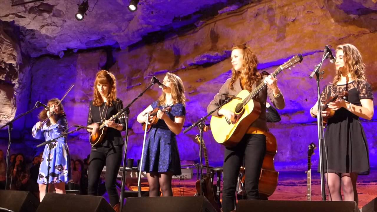 Quebe Sisters Band, High & Lonesome (Bluegrass Underground) - YouTube