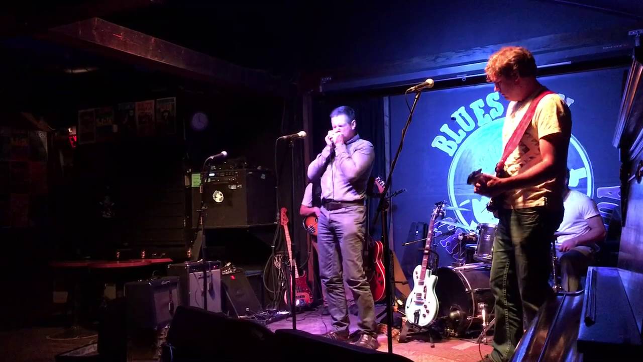 Mike Ballard at The Blues Can - Calgary - YouTube