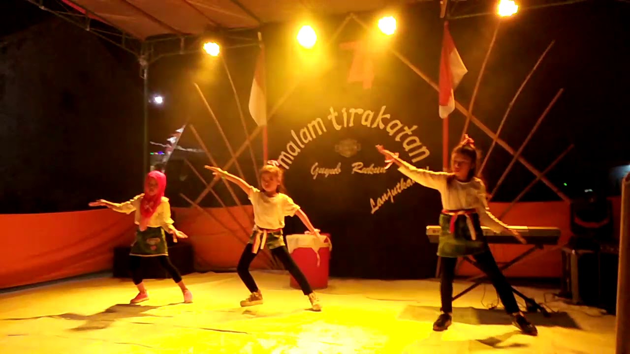 Titan dance with friends - YouTube