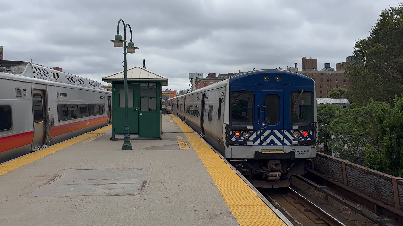 Metro North M7A/M8/P32 DM action at Harlem 125th street - YouTube