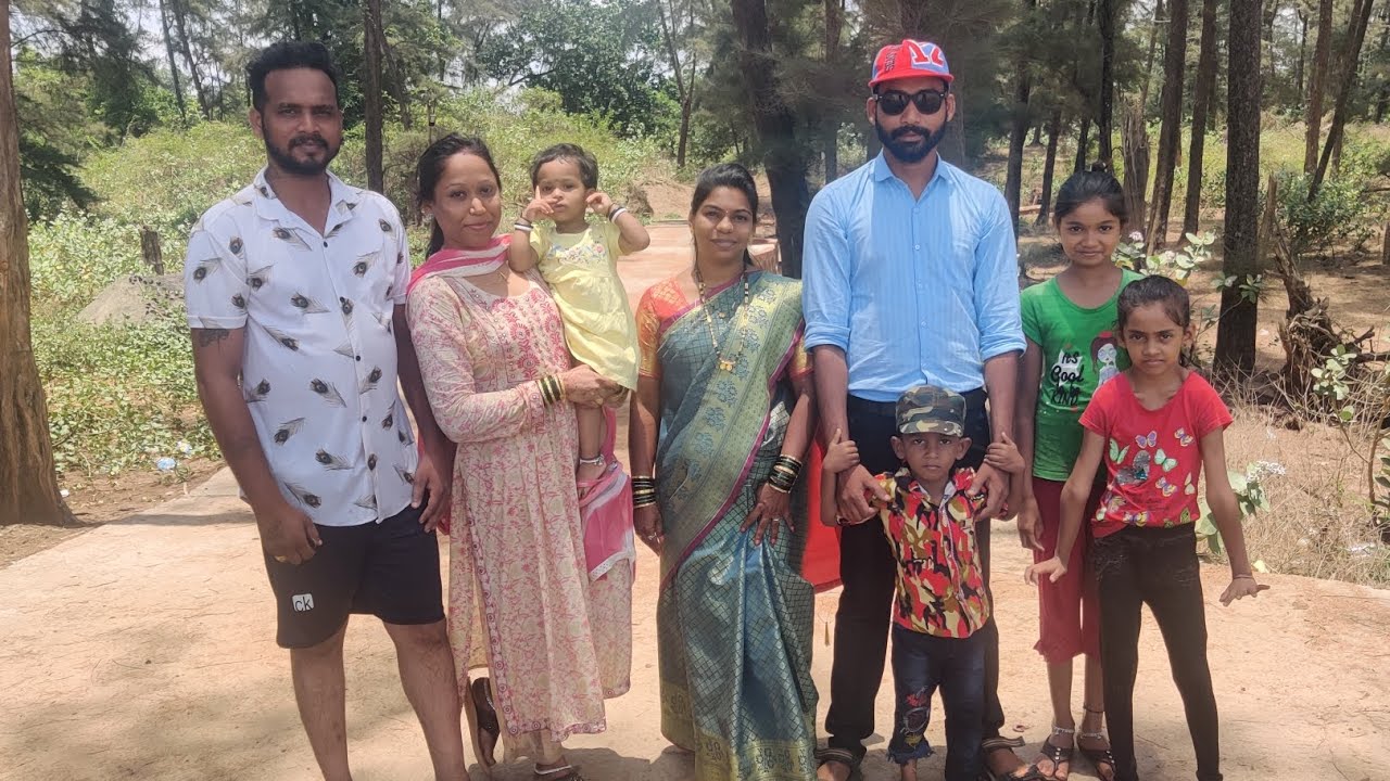 आम्ही गेलो कोकणातील बीचवर फिरायला , R15 ची राईड | Madban beach Rajapur ...