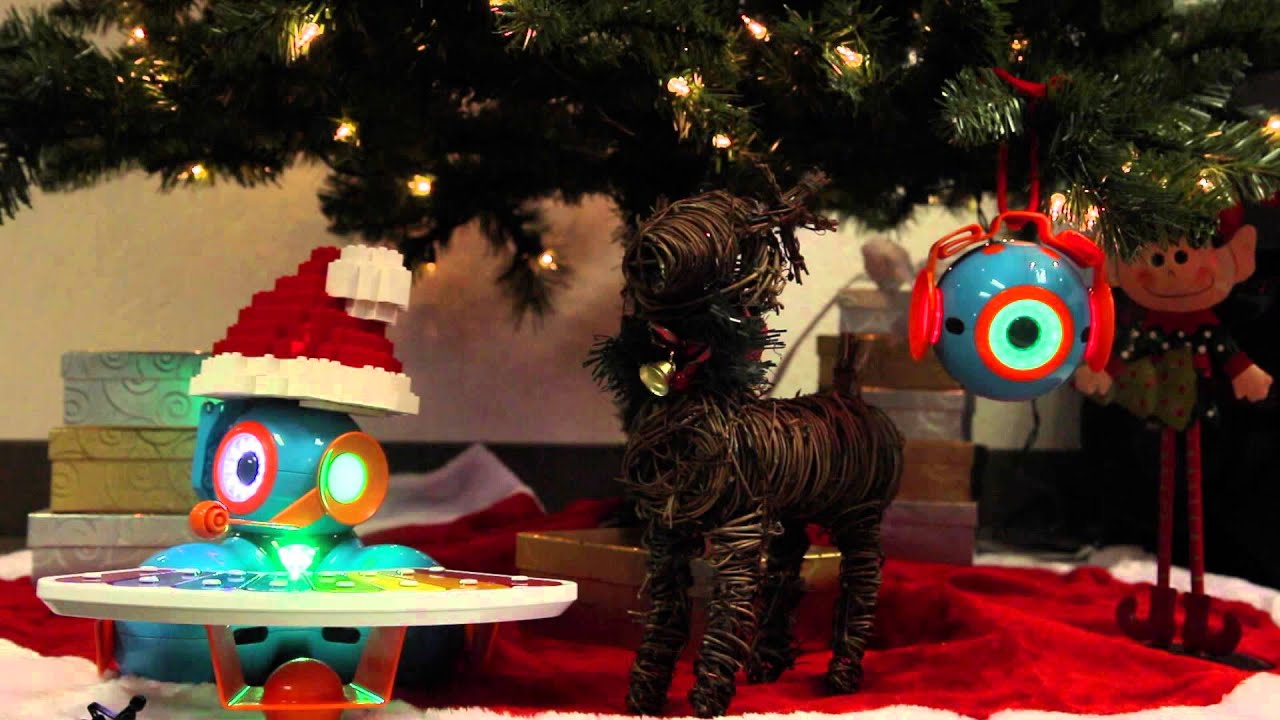 Dash & Dot Robot - Happy Holidays 2015| Wonder Workshop - YouTube
