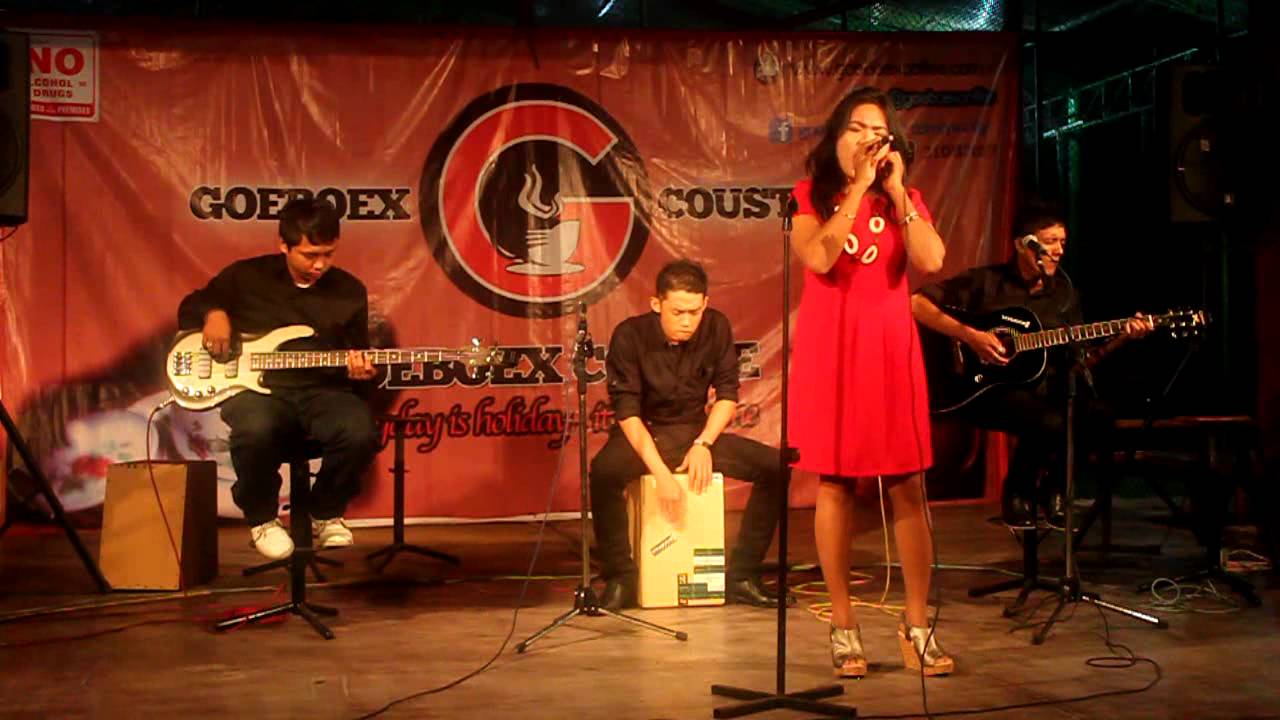 Accoustic Competition @GoeboexCoffee - YouTube