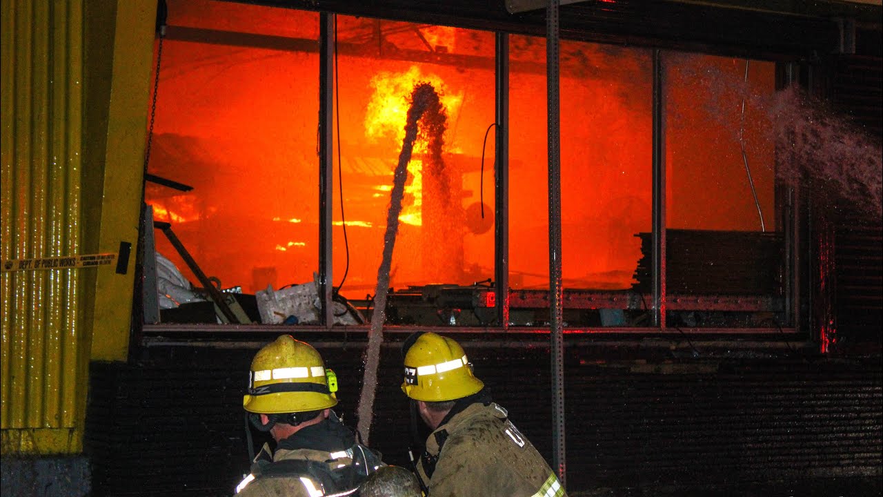 Telegraph Incident: LACo.FD Work a Second Alarm Fire - YouTube
