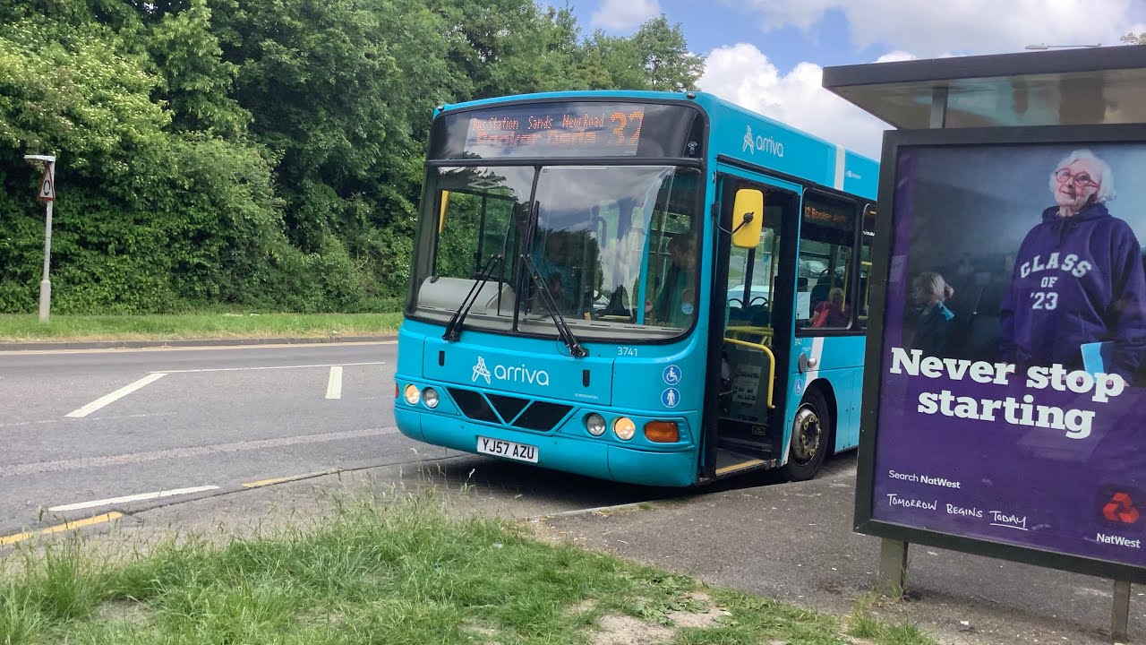 Arriva Beds & Bucks Wright Commander 3741 (YJ57 AZU) On Route 32 To ...