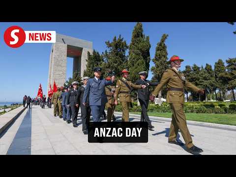 Hundreds attend ANZAC Day dawn service at Gallipoli