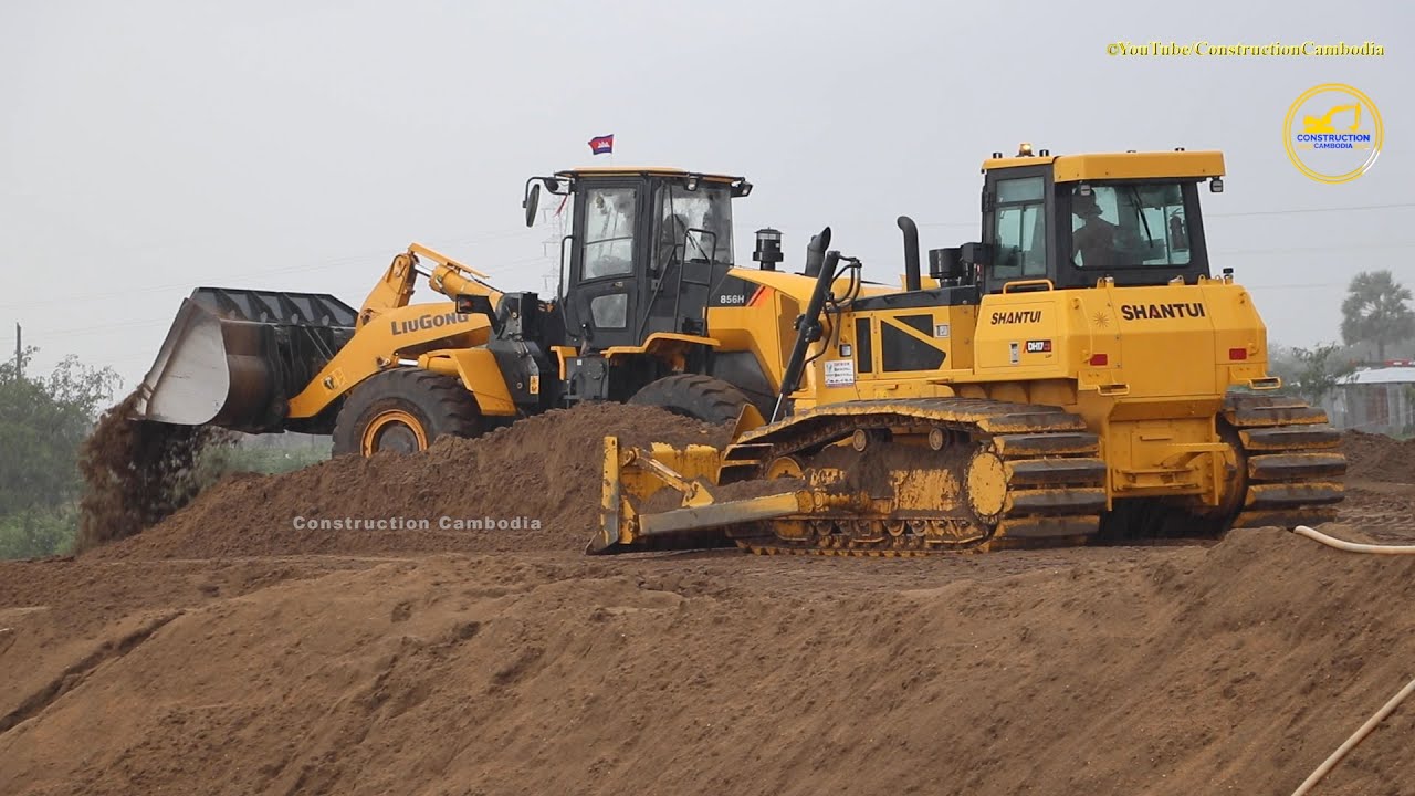 Wheel Loader, Bulldozer Pushing Sand, Big Trucks Unloading Sand - YouTube