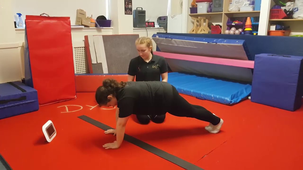 Living room gymnastics - Conditioning - Front support hold 1 minute ...