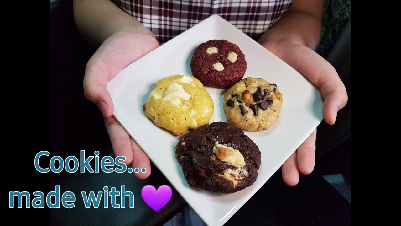 Baking chocolate chip cookies😋 - YouTube