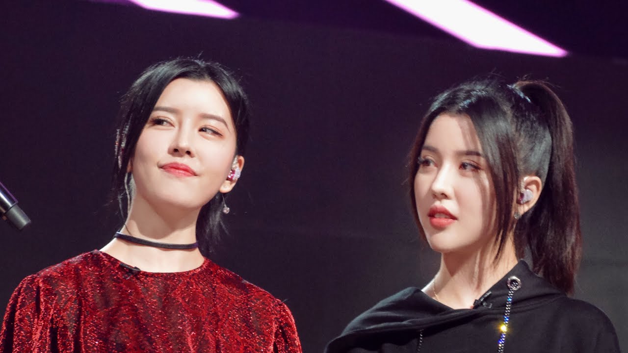 BY2 重現詞曲原創 「都是假象」全場飆淚｜The Coming One “NBCS "written by BY2 LIVE - YouTube