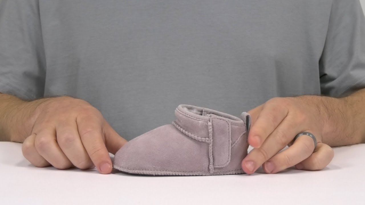 UGG Kids Baby Classic Ultra Mini (Infant) SKU: 9966231 - YouTube