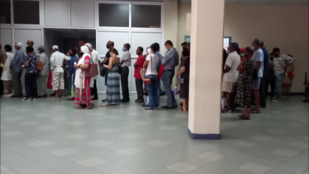 Covid Vaccine/Vaccination Queue at Victoria Hospital/Candos/Mauritius ...