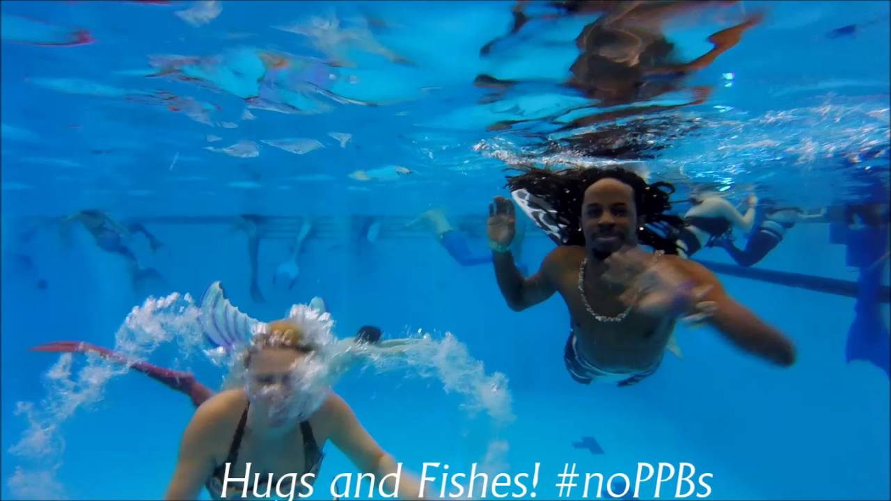 The Louisiana Mermaid, Raina the Halifax Mermaid and Blix swim at ...