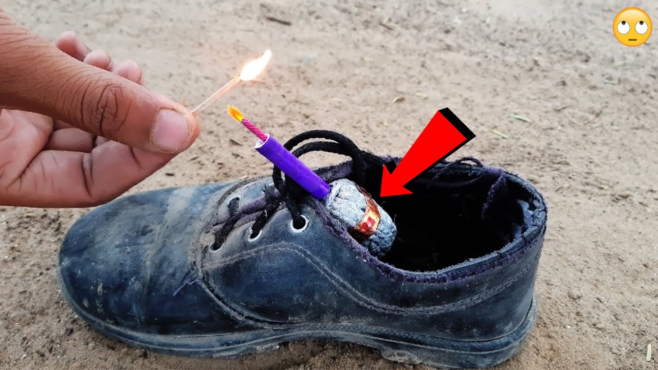 😱 सोचा नहीं था जूते का यह हाल हो जाएगा | Anil Bomb Vs Shoes Experiment ...