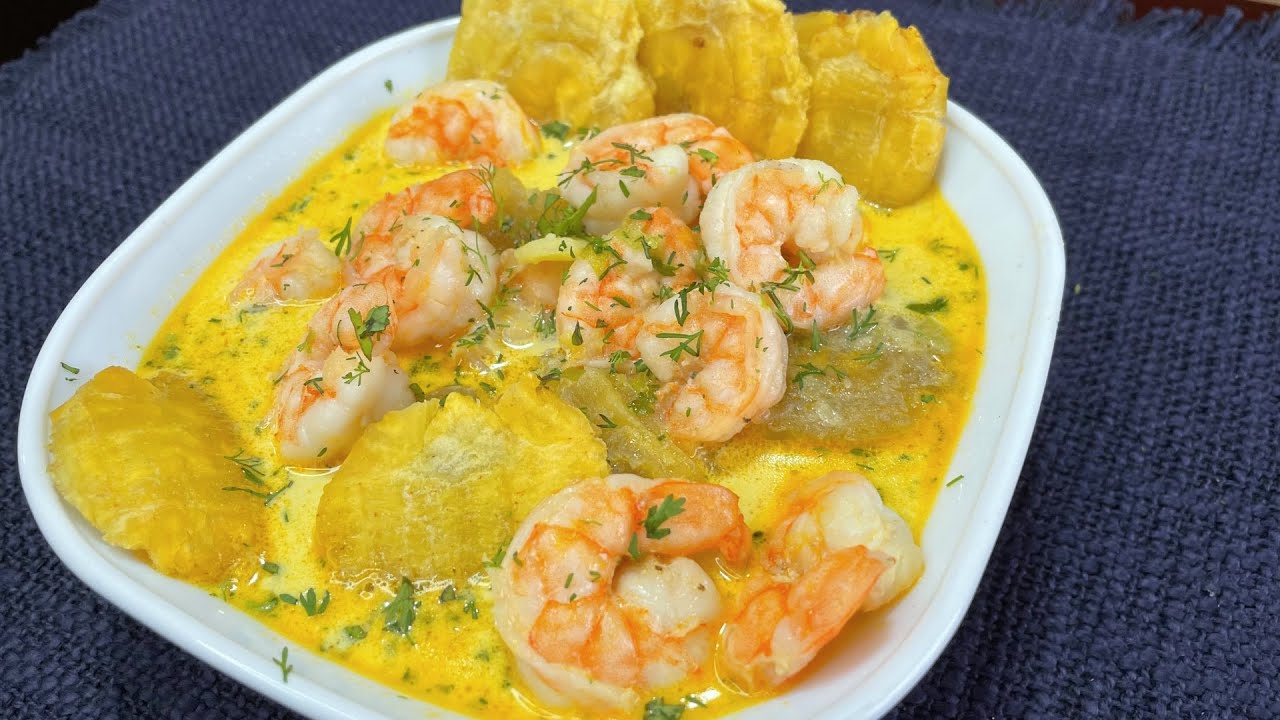 Sopa de Camarones con Patacones - YouTube